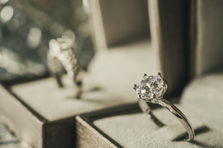 Timantti - Huhtikuun syntymäkivi • Jules & Beryl