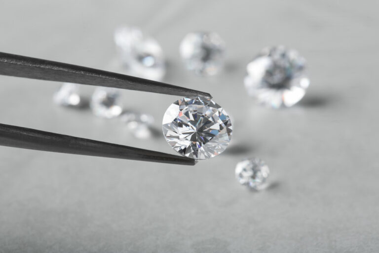 Timantti - Huhtikuun syntymäkivi • Jules & Beryl